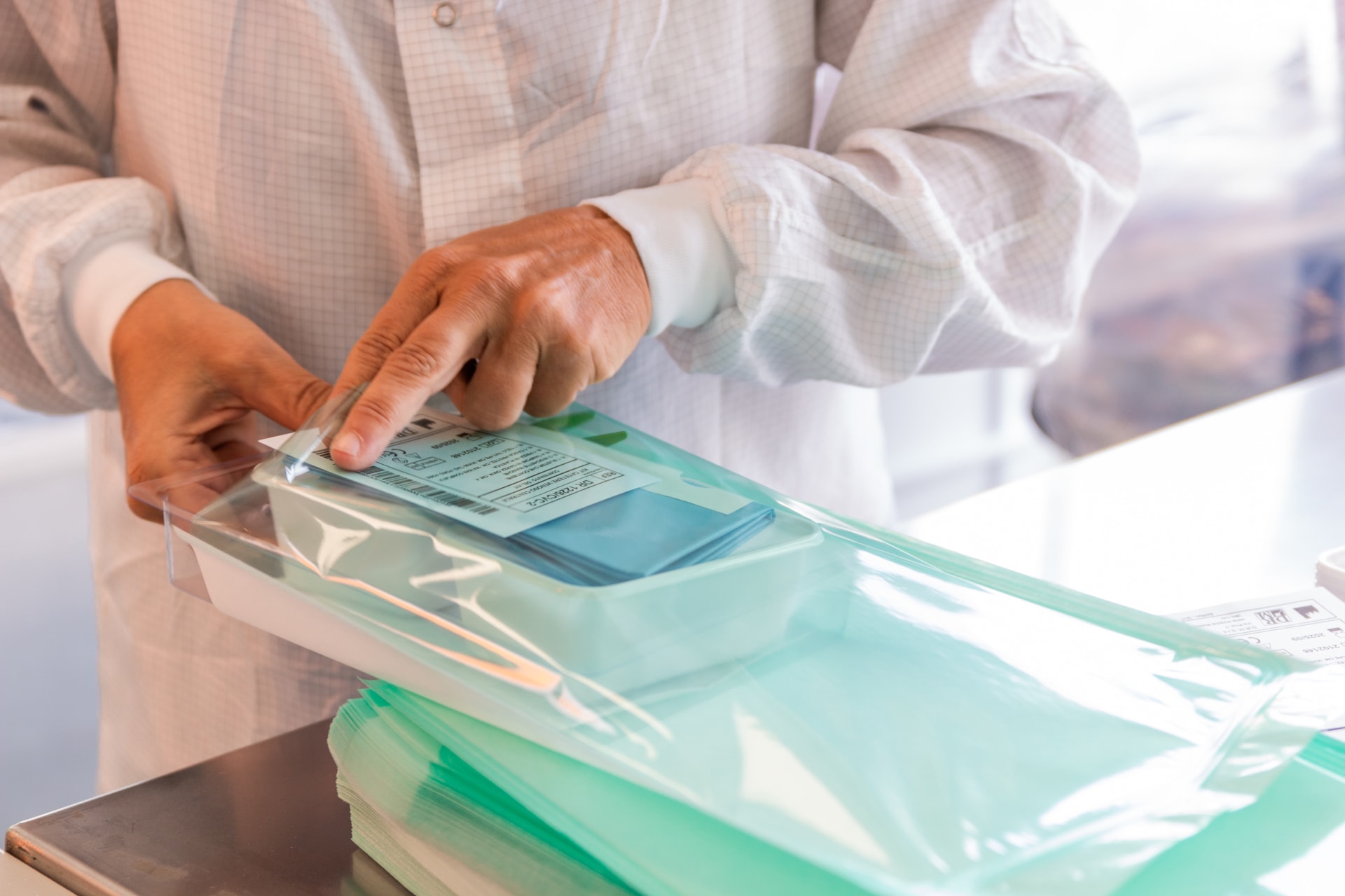 Device for disposal of the fistula needle - DRM SRL